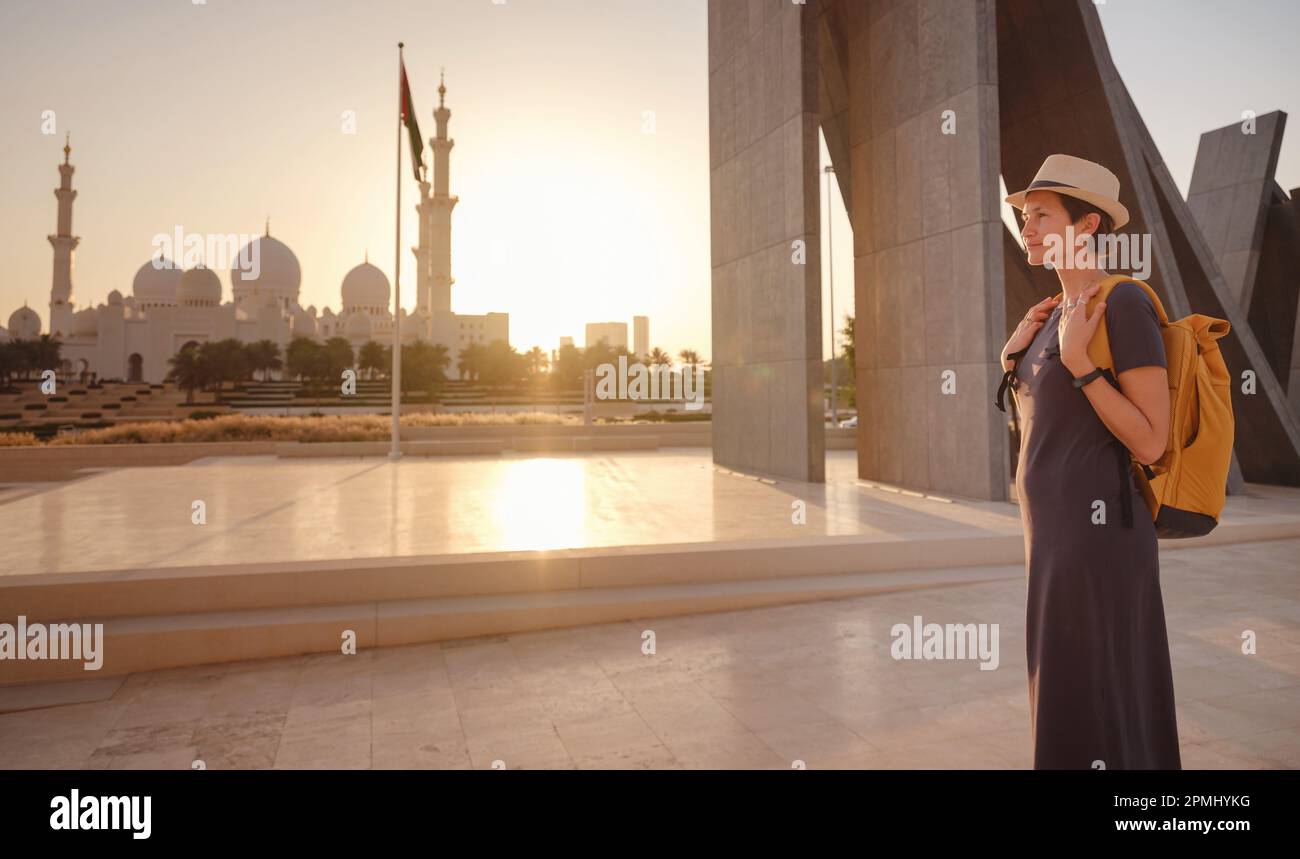 travel to the United Arab Emirates, Happy young asian female traveler ...