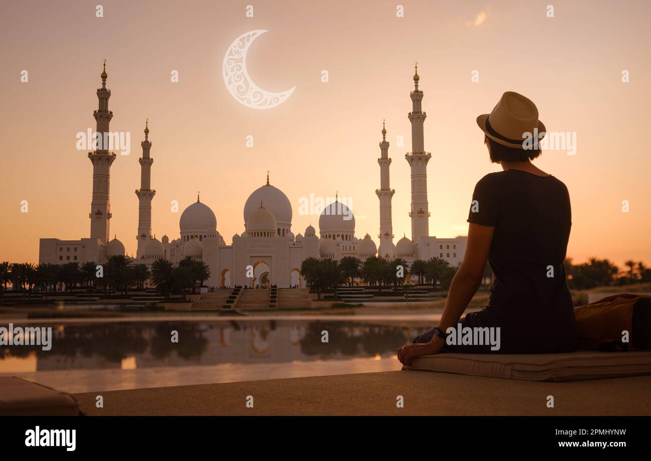 travel to the United Arab Emirates, Happy young asian female traveler ...