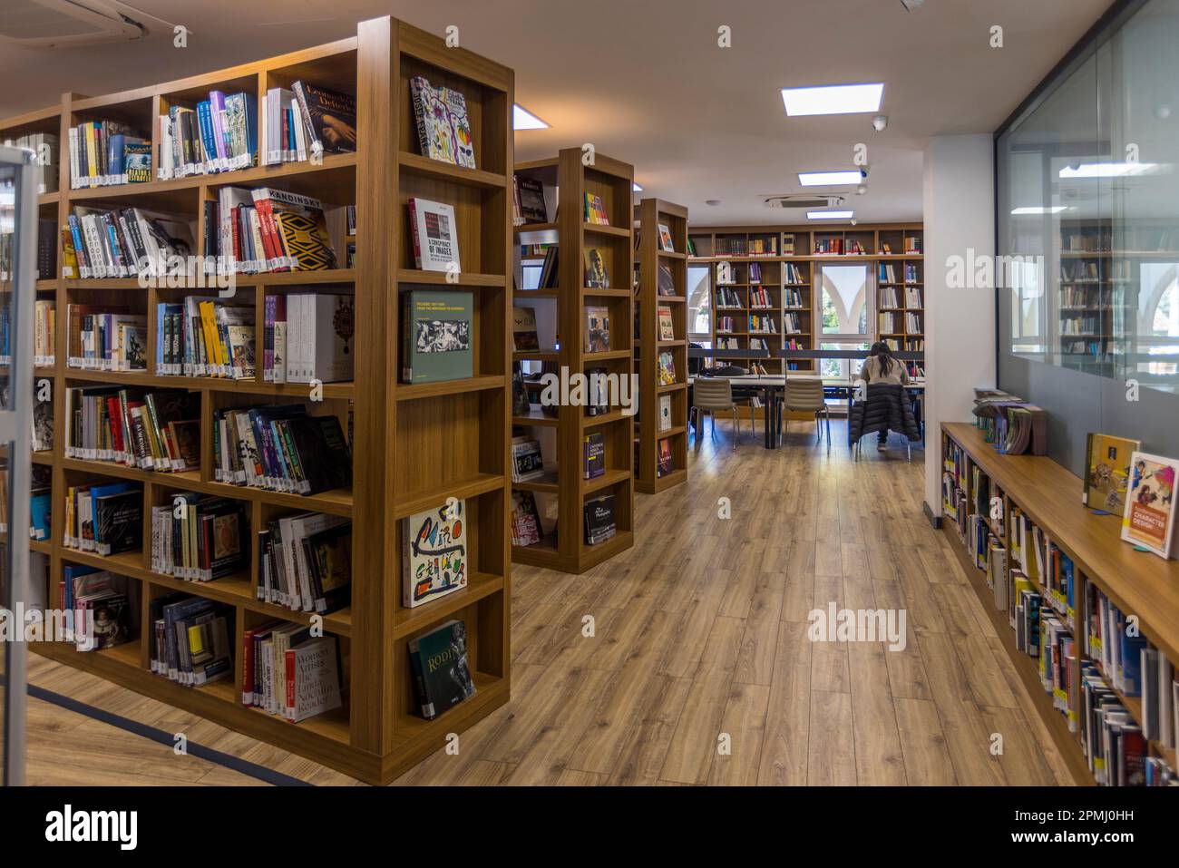 University Library of the University of Creative Arts and Design ...