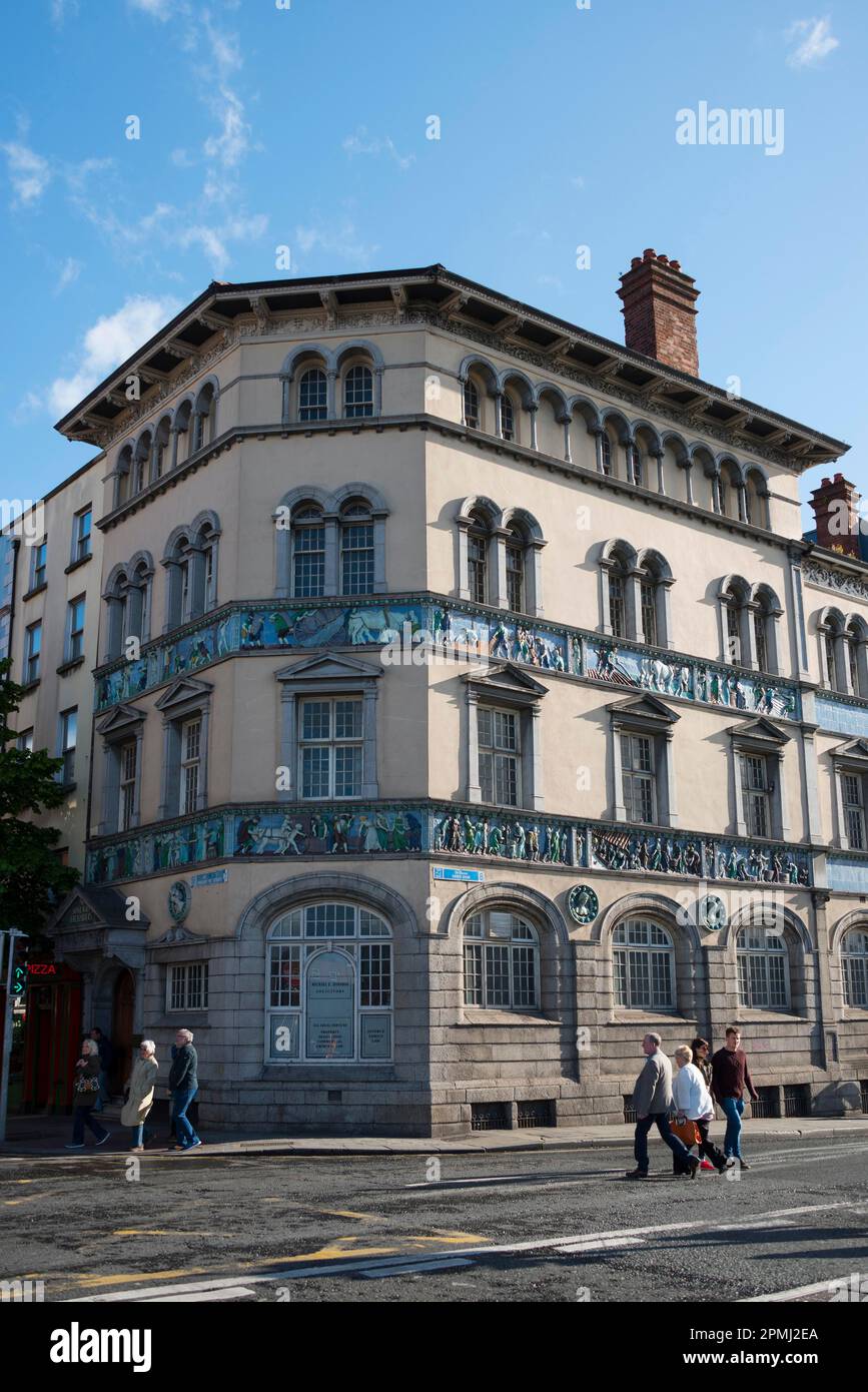 Sunlight chambers building hi-res stock photography and images - Alamy