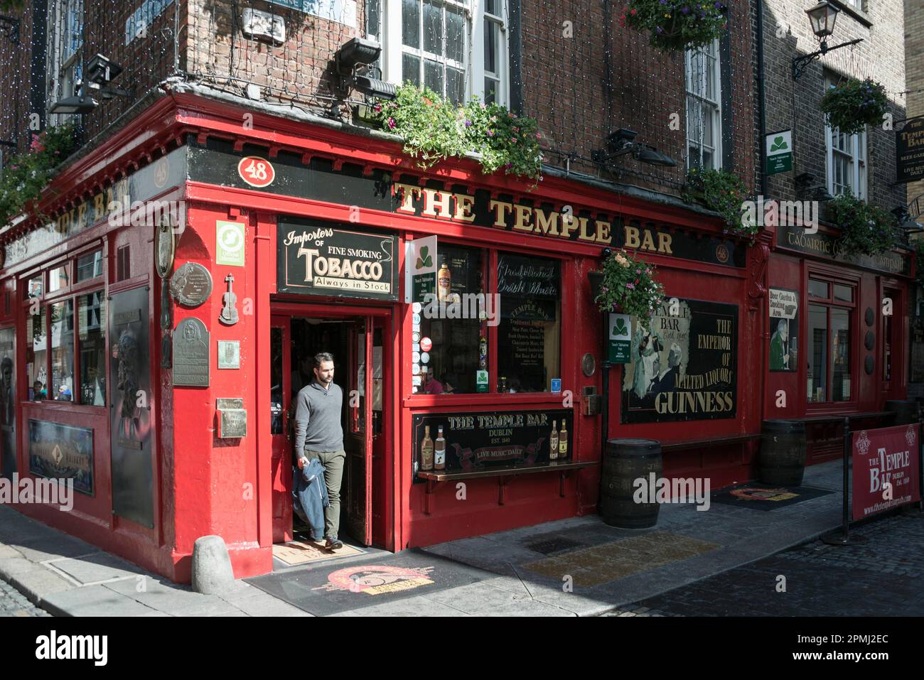 The Temple Bar, Temple Bar, Dublin, County Dublin, Ireland Stock Photo ...
