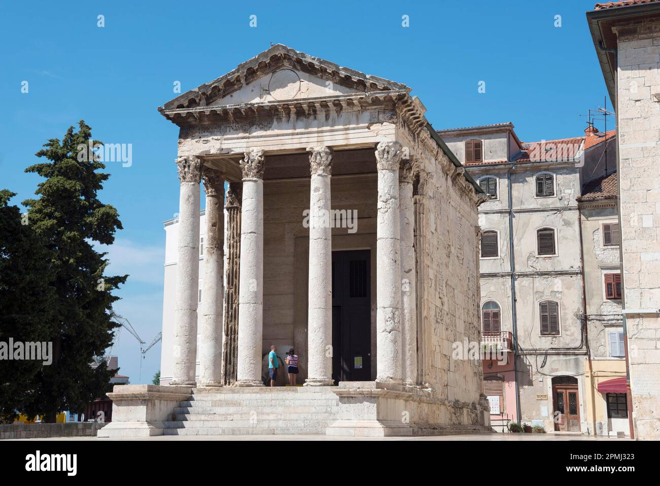Market Square, Pula, Istria, Croatia, Temple of Augustus Stock Photo ...