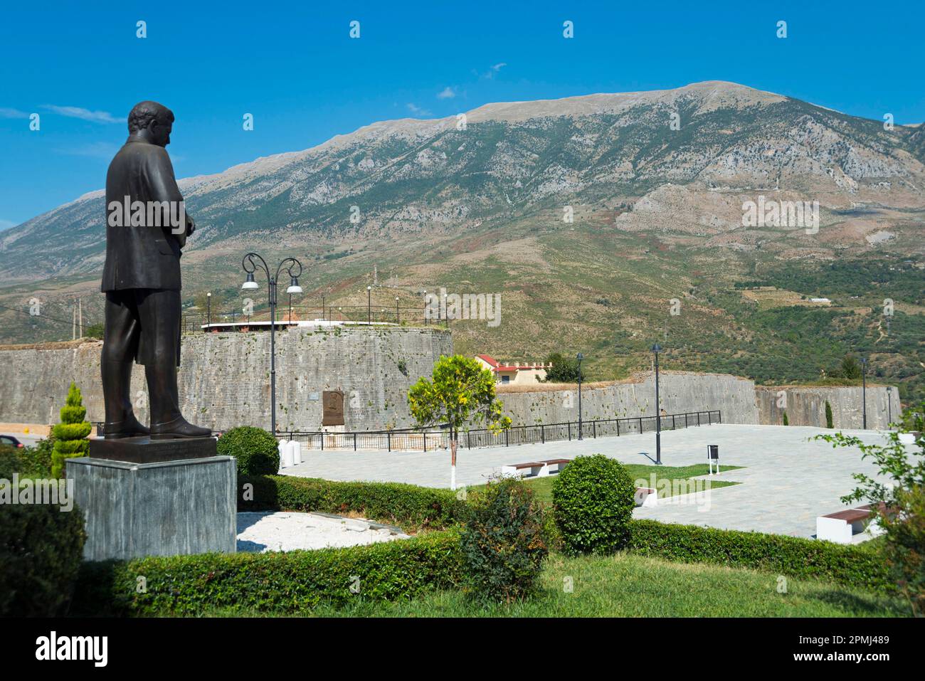 Monument and castle, Tepelena, Albania, Tepelene Stock Photo - Alamy