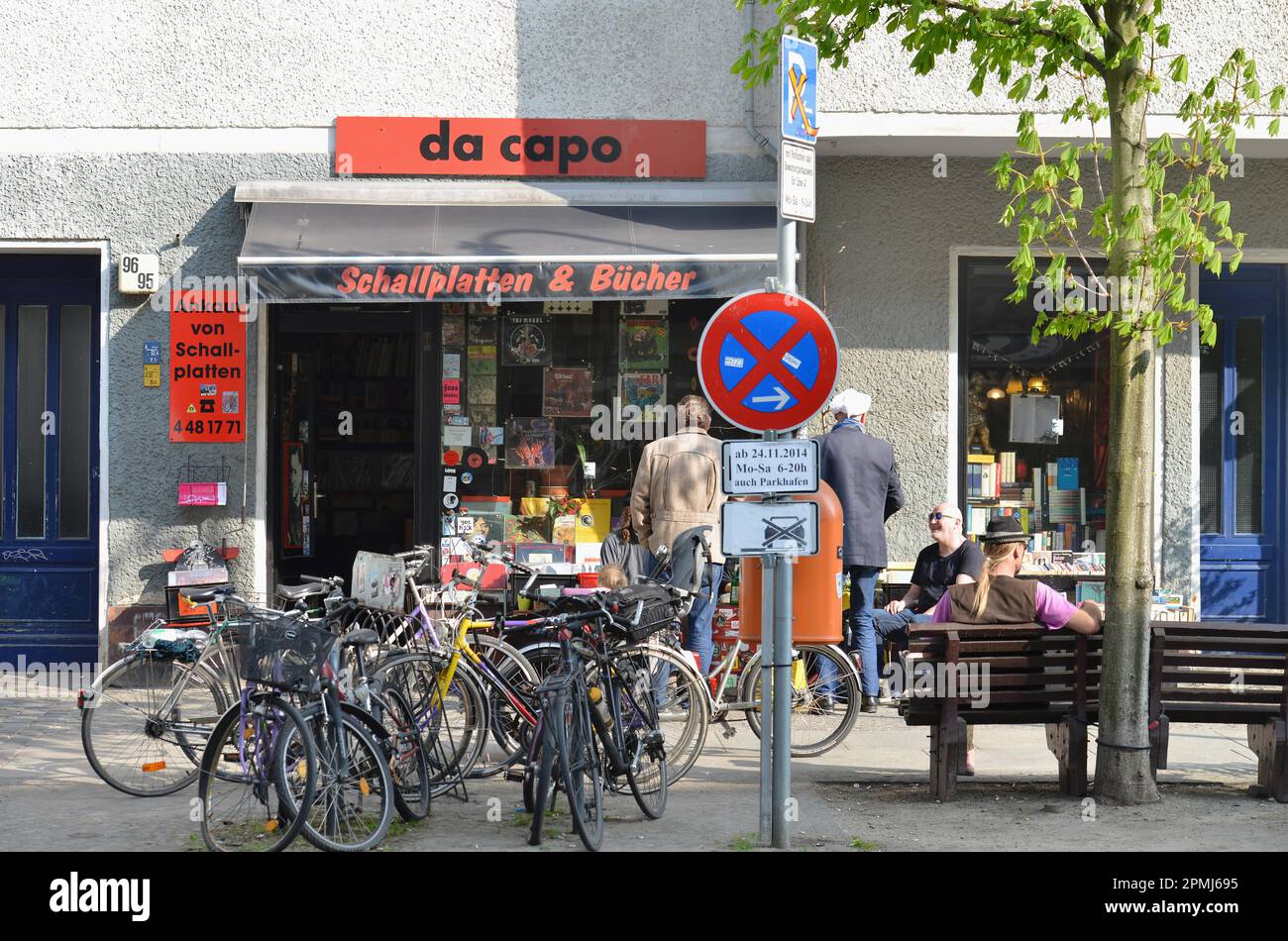 Street scene, Pappelallee, Prenzlauer Berg, Berlin, Germany Stock Photo ...
