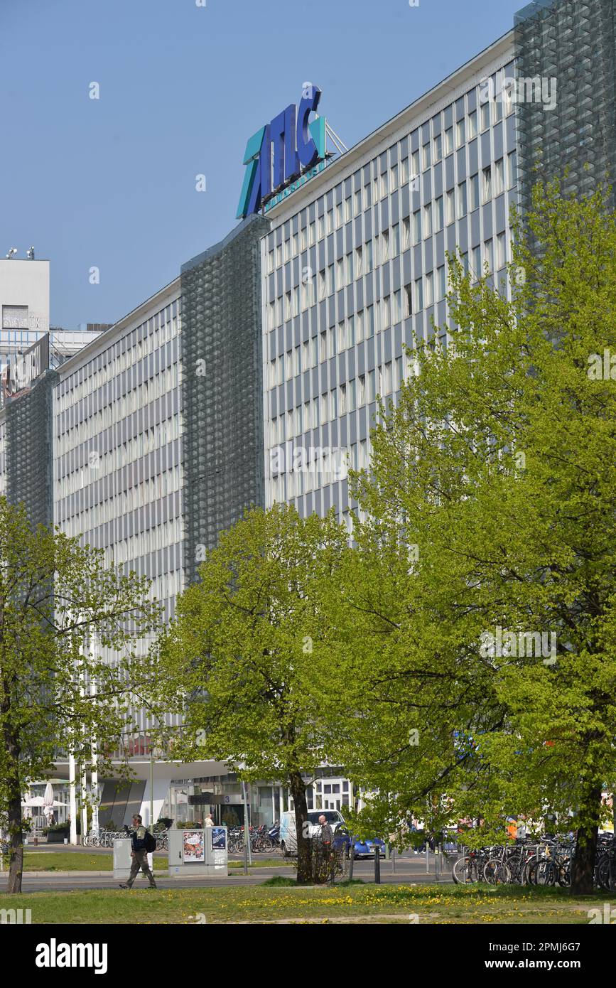 Electrical engineering building hi-res stock photography and images - Alamy