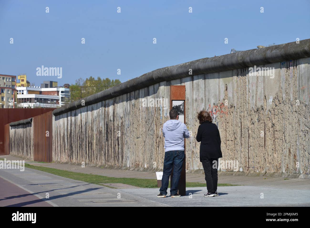 Berlin wall wall memorial hi-res stock photography and images - Alamy