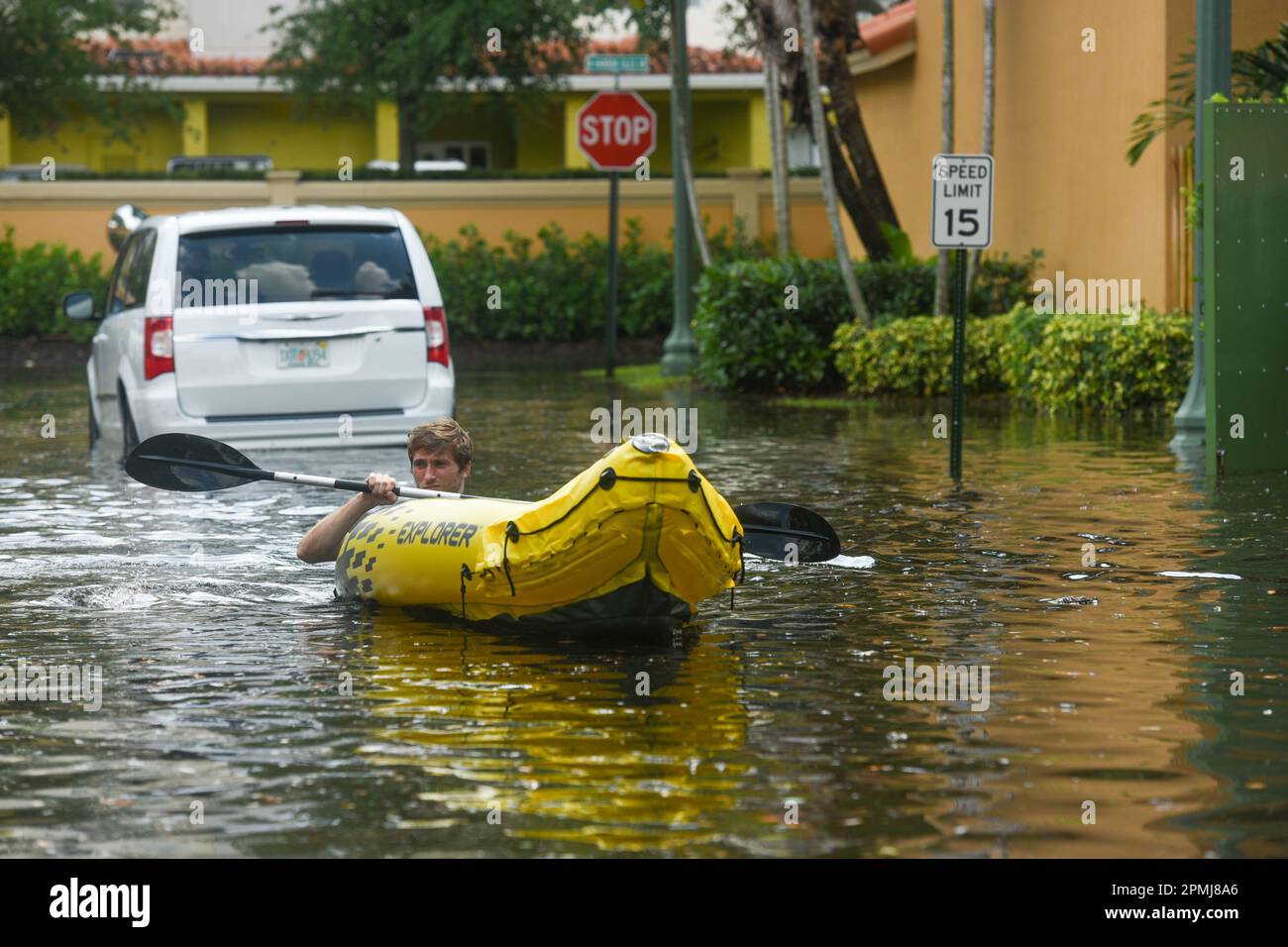 Fort Lauderdale, Florida, USA. 13th Apr, 2023. Residents asses the ...