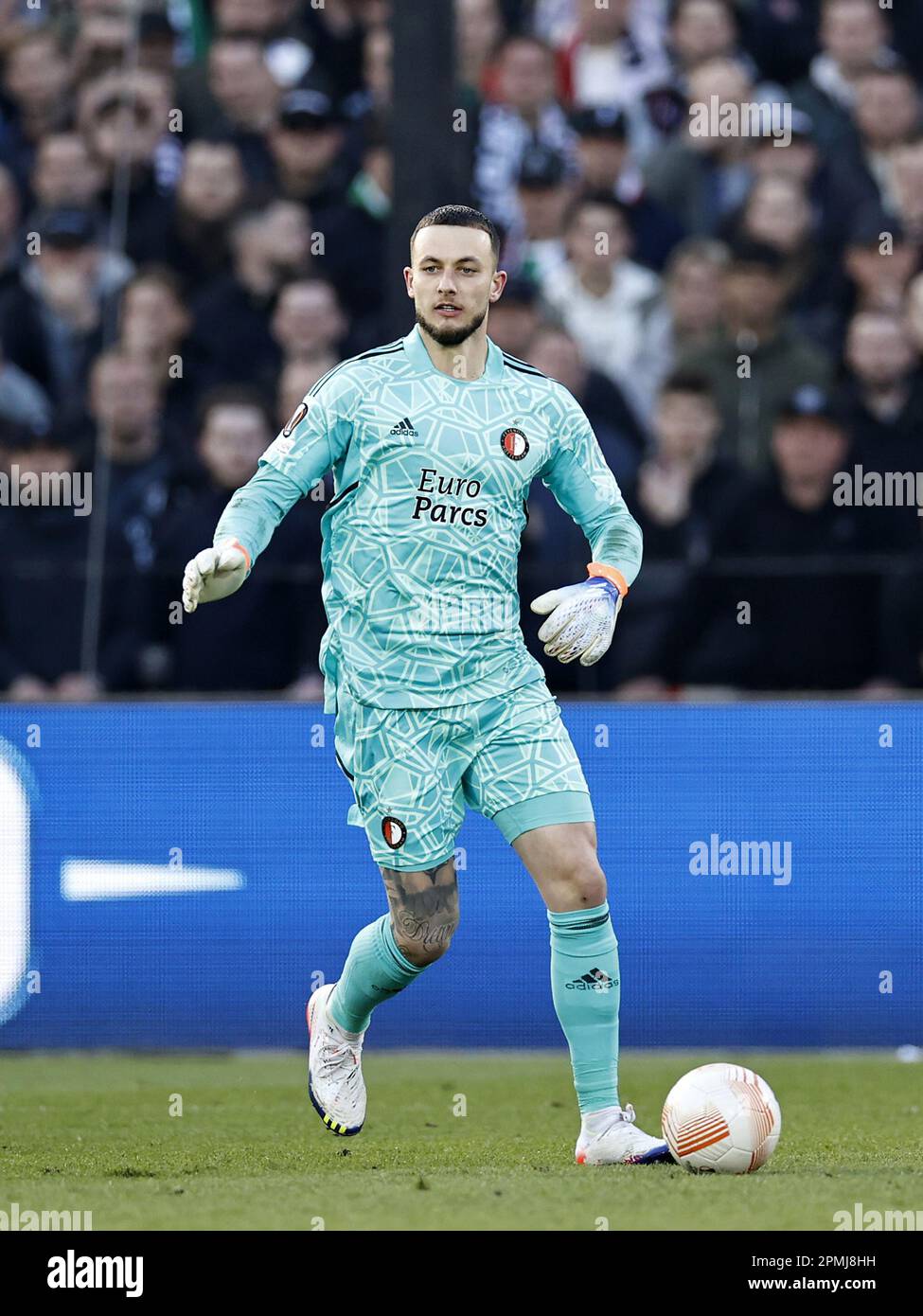 ROTTERDAM - Feyenoord goalkeeper Justin Bijlow during the UEFA Europa League quarterfinal match ...
