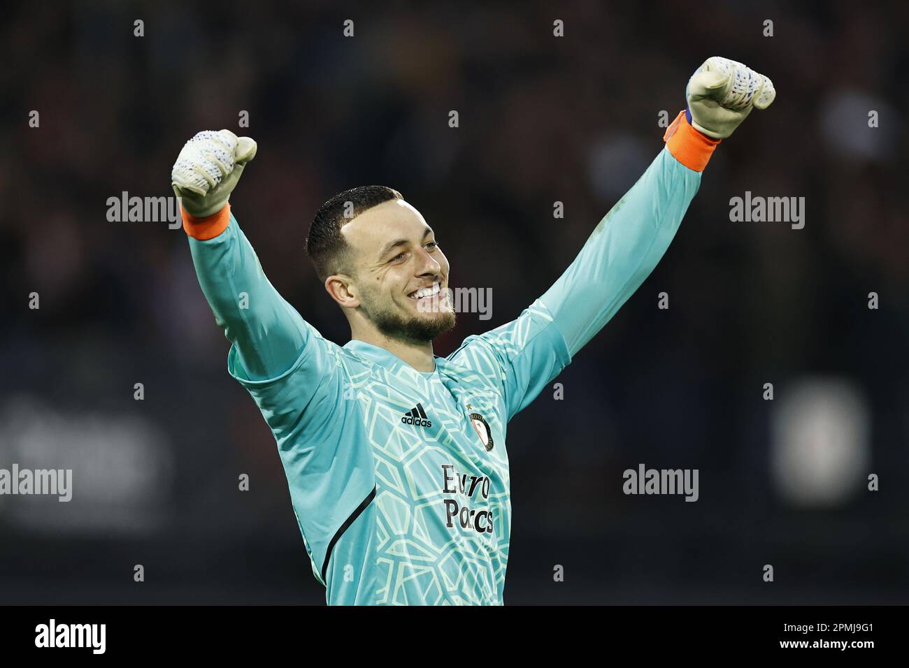 ROTTERDAM - Feyenoord goalkeeper Justin Bijlow during the UEFA Europa League quarterfinal match ...