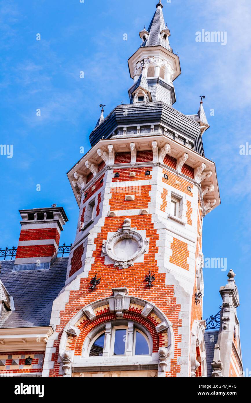 Flemish renaissance architecture hi-res stock photography and images ...