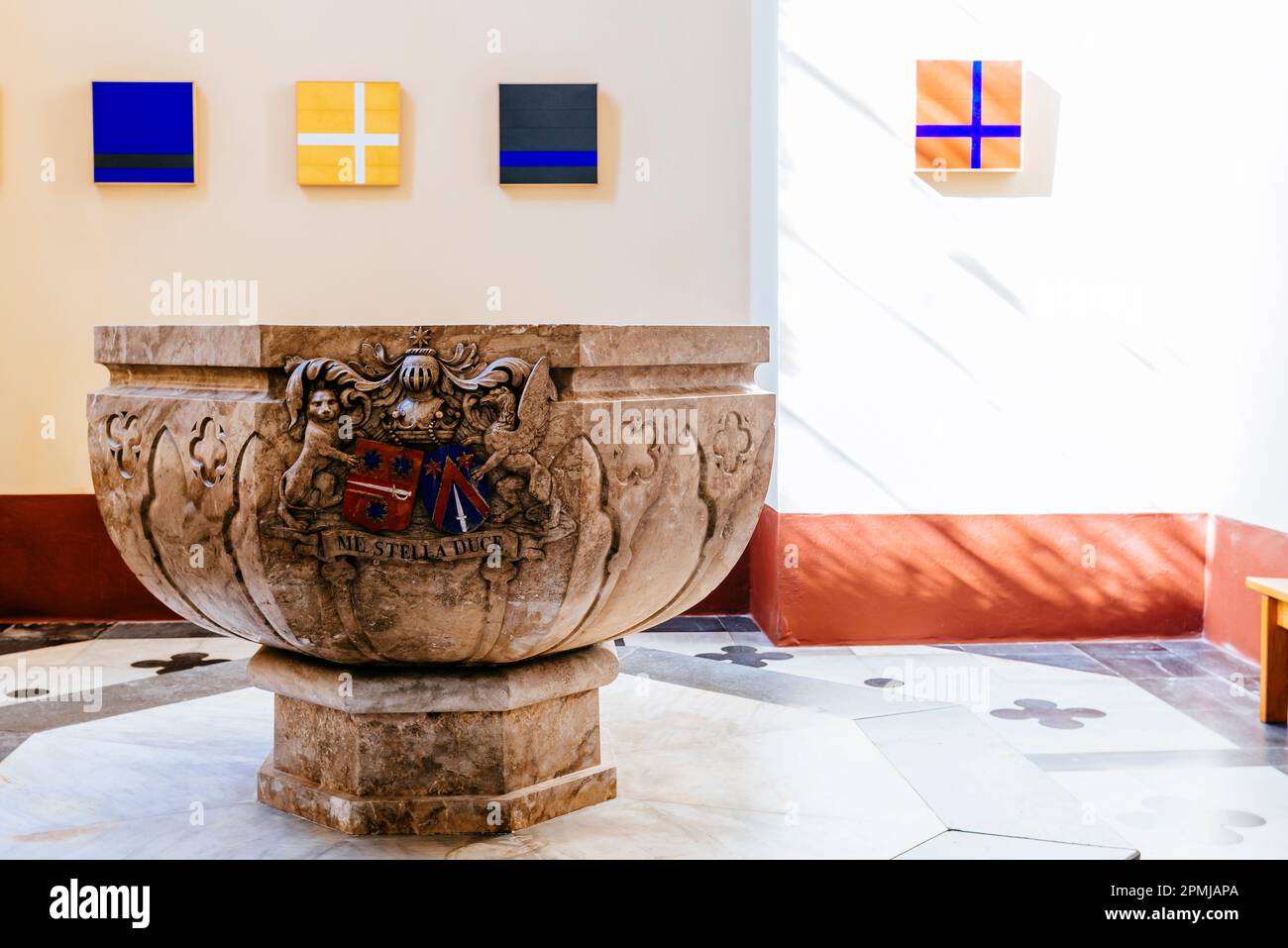 14th century font hi-res stock photography and images - Alamy