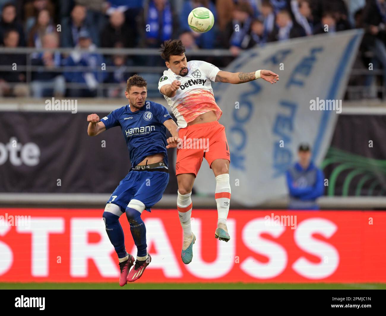 GENT - (lr) Hugo Cuypers of KAA Gent, Lucas Paqueta of West Ham United ...