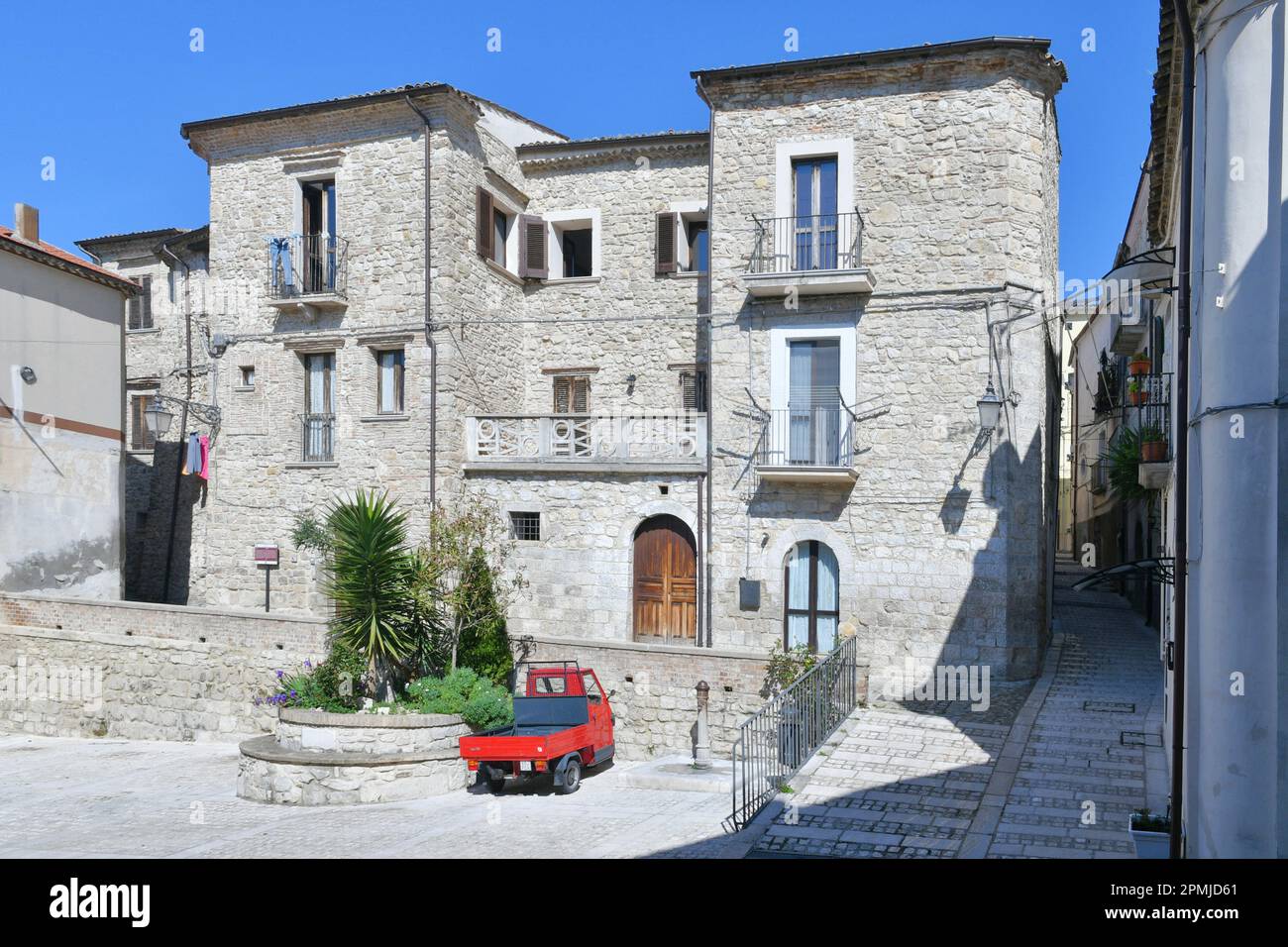 Larino hi-res stock photography and images - Alamy