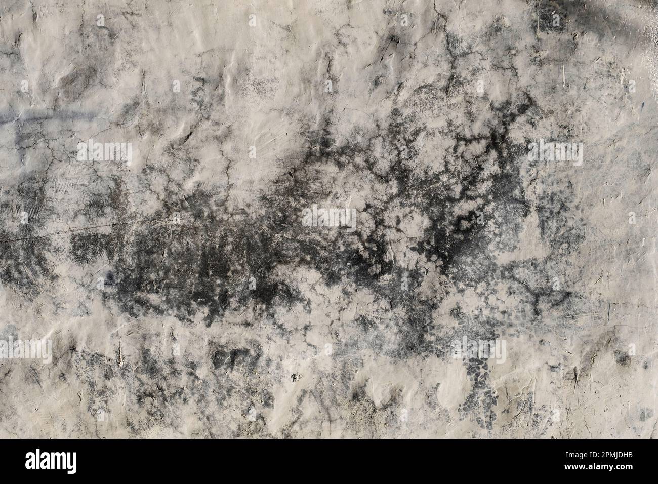 Detail of damp stain on a lime washed wall. grunge texture Stock Photo ...