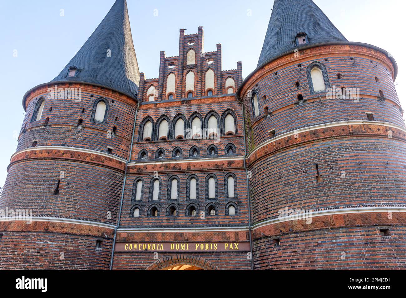 15th century Holstentor (Holsten Gate), Holstentorplatz, Lübeck ...