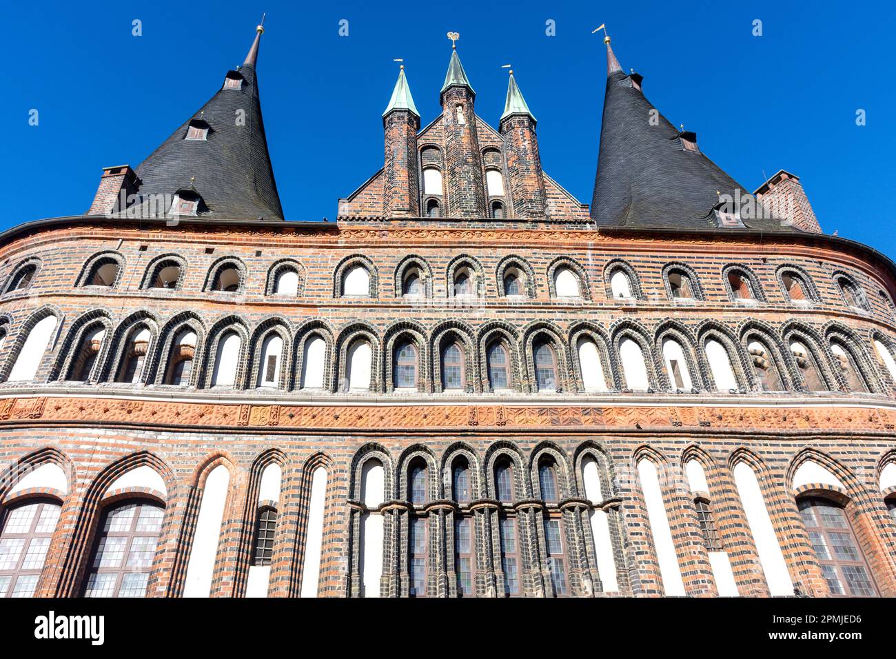 15th century Holstentor (Holsten Gate), Holstentorplatz, Lübeck ...