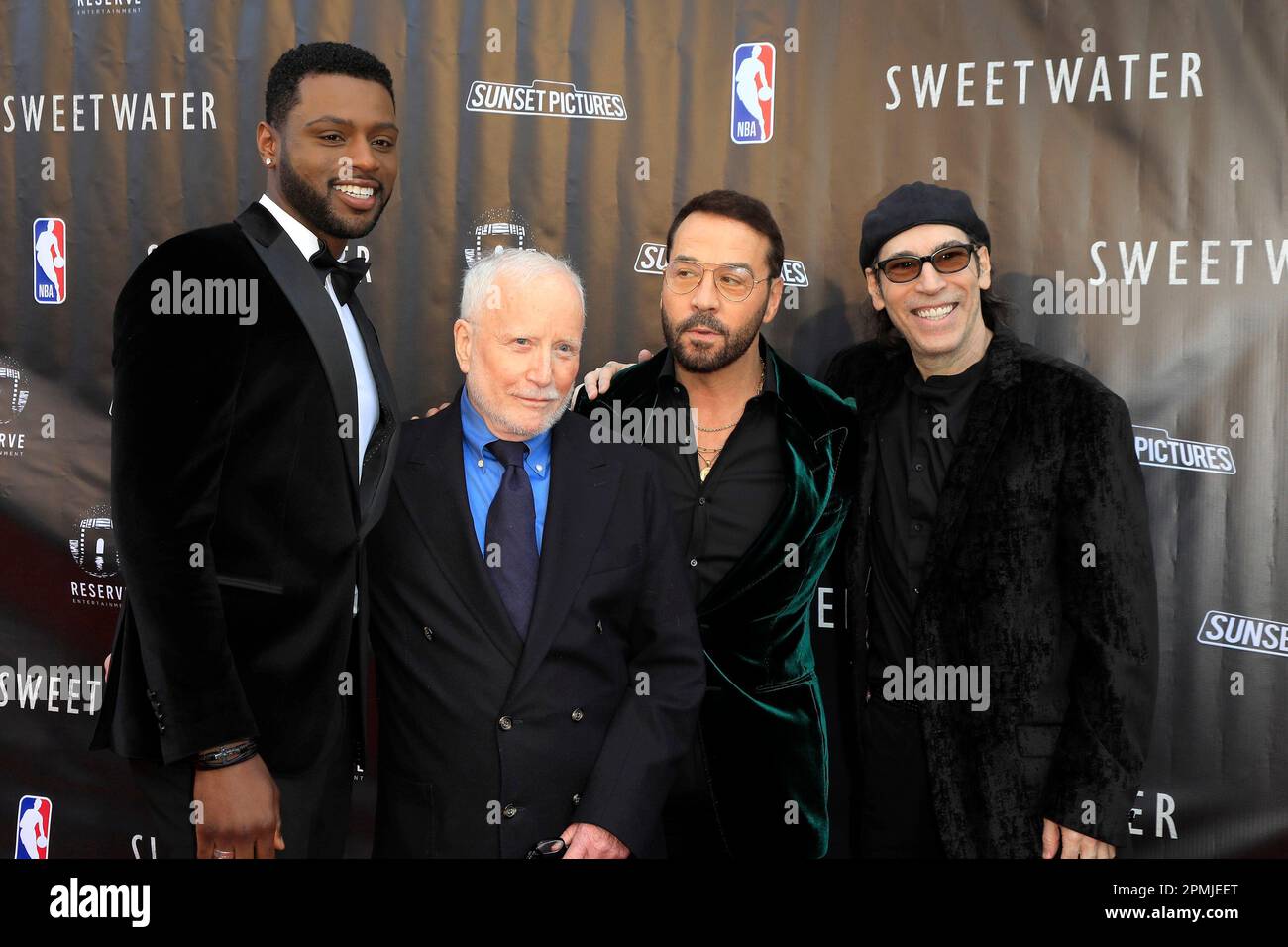 LOS ANGELES - APR 11: Everett Osborne, Richard Dreyfuss, Jeremy Piven ...