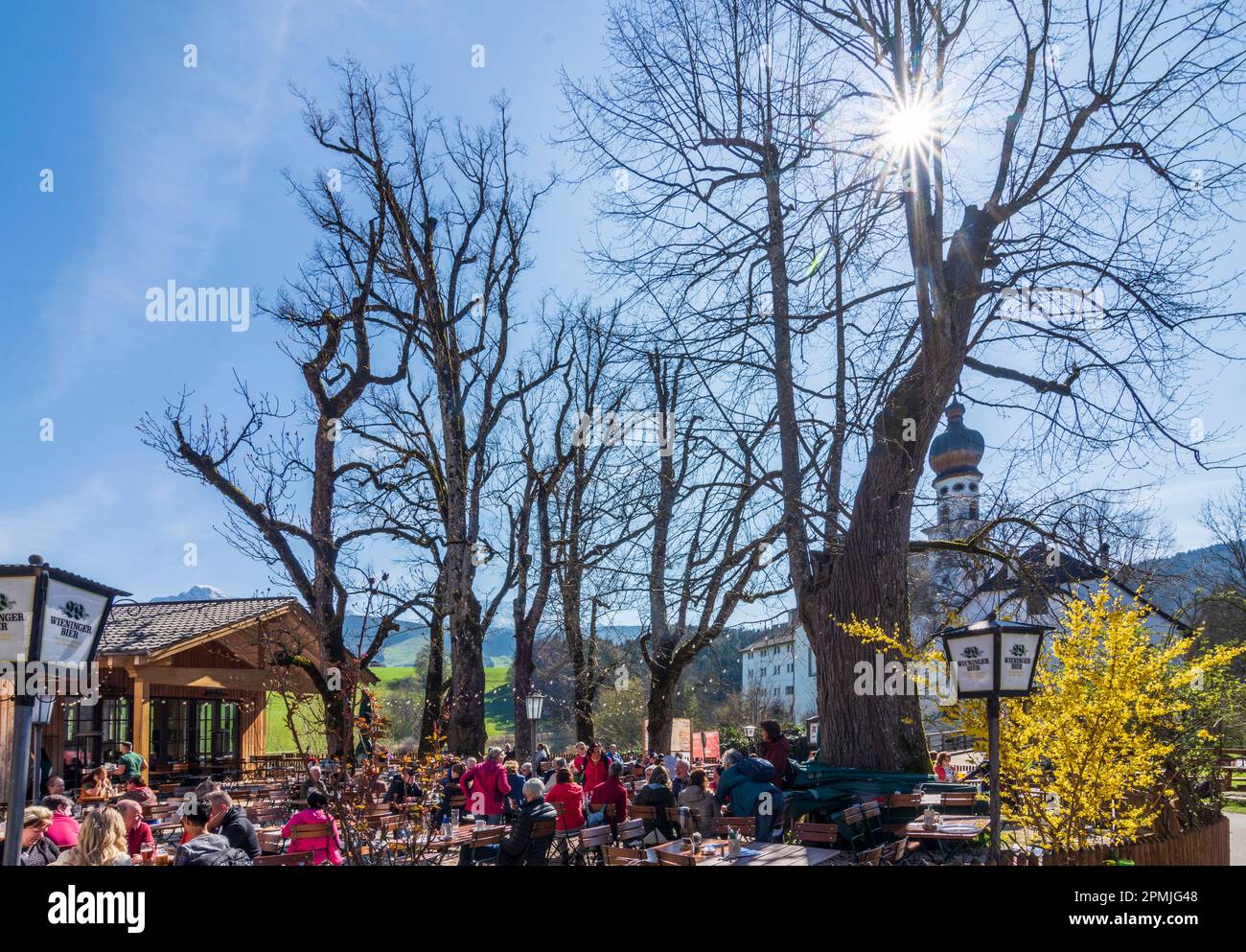 Anger: beer garden at restaurant Klosterwirt at church St. Peter und ...