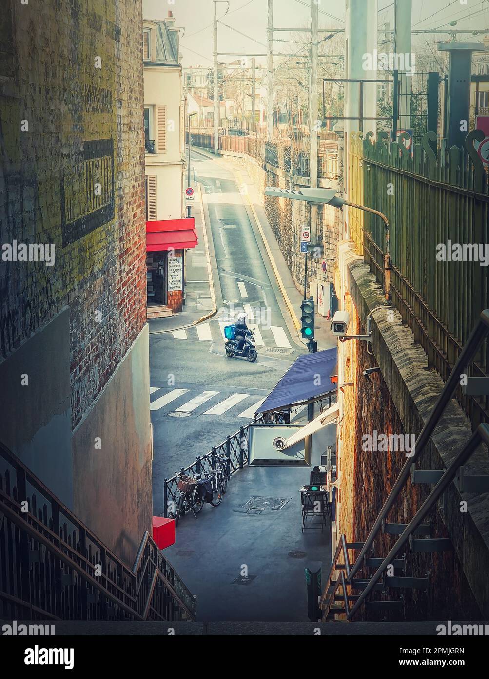 Paris motorcycle hi-res stock photography and images - Alamy