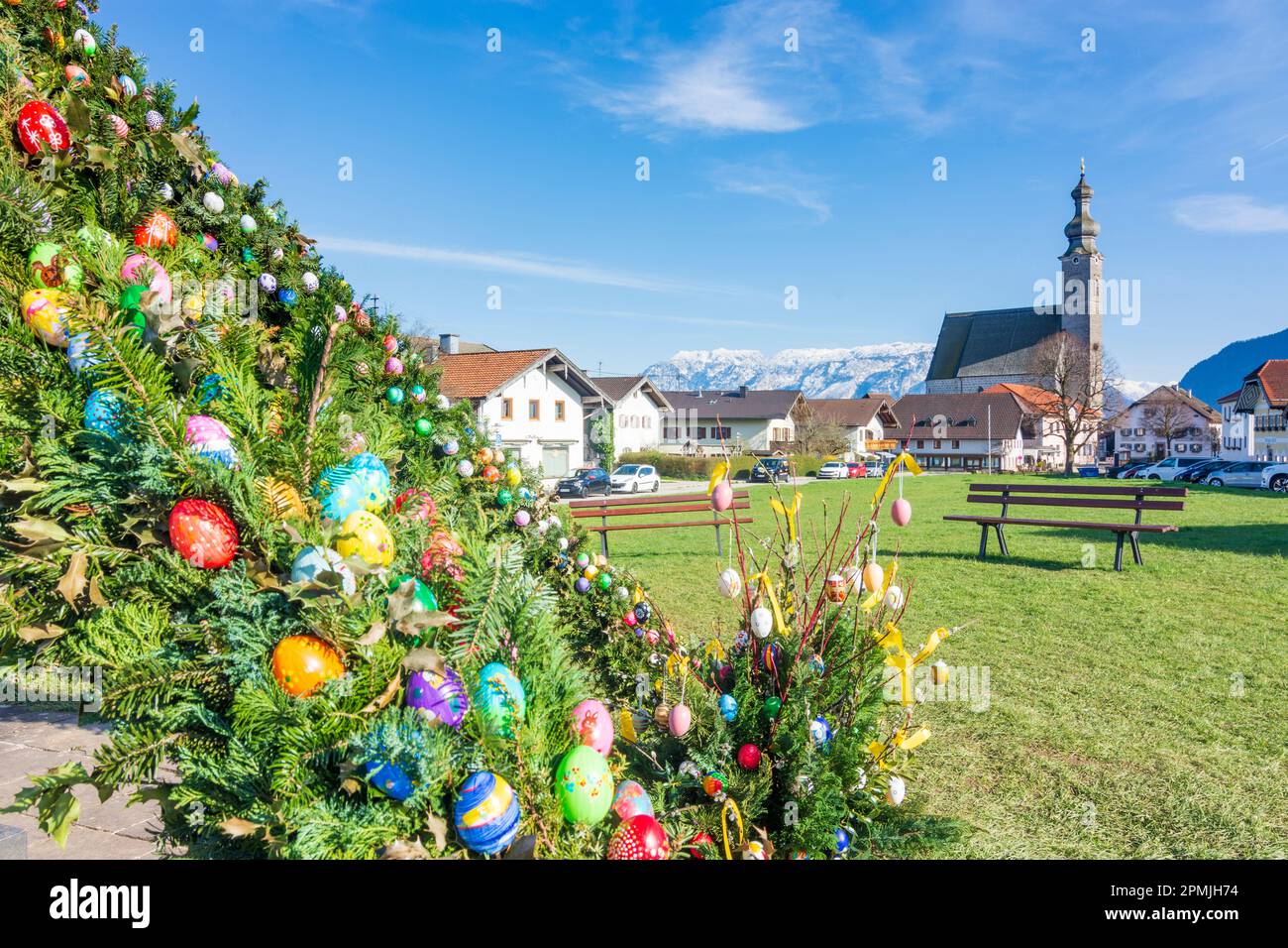 Anger: Osterbrunnen (Easter Well or Easter Fountain) at Marian Column ...