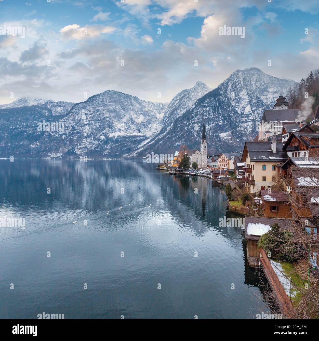 Winter Alpine Hallstatt Town and lake Hallstatter See view (Austria ...