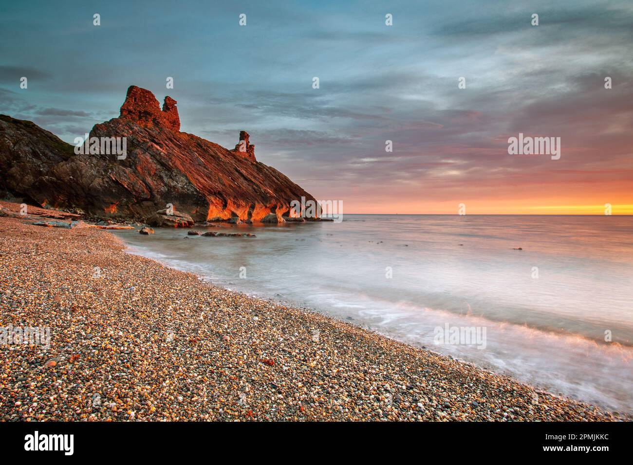 Ruins of Black Castle at sunrise, Wicklow Town, Ireland Stock Photo - Alamy