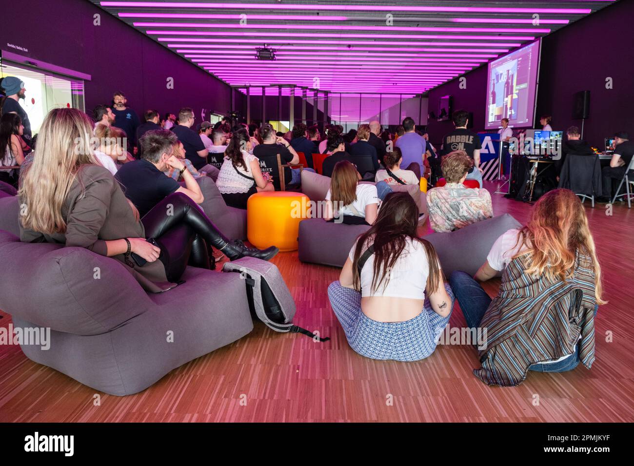 Design thinking workshop hi-res stock photography and images - Alamy