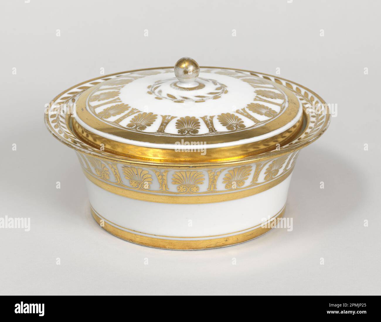 Covered Bowl with Gold Palmettes Bowl; Manufactured by Meissen ...