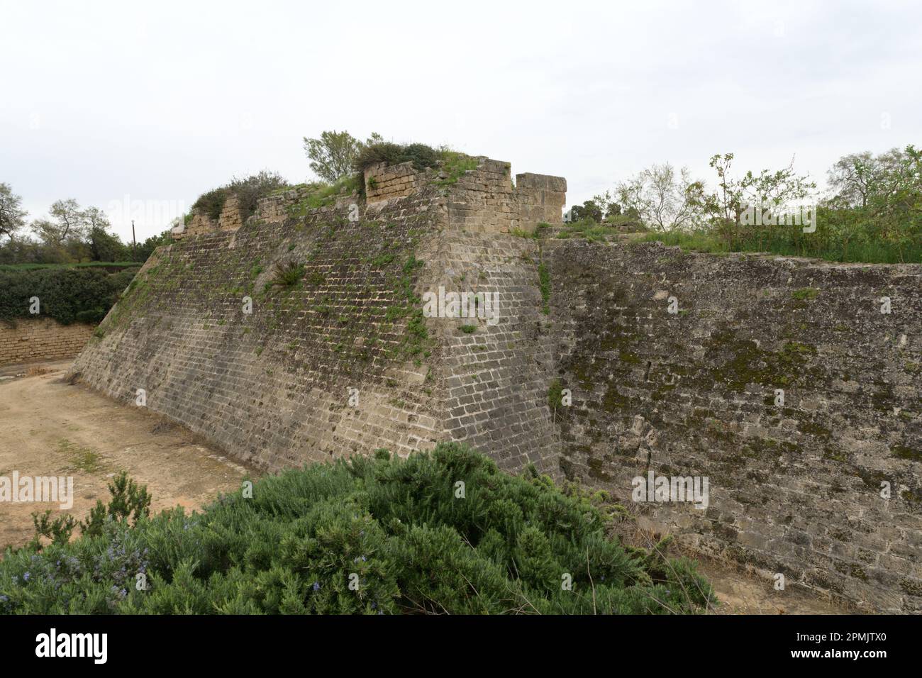 Israel caesarea fortress caesarea caesarea hi-res stock photography and ...