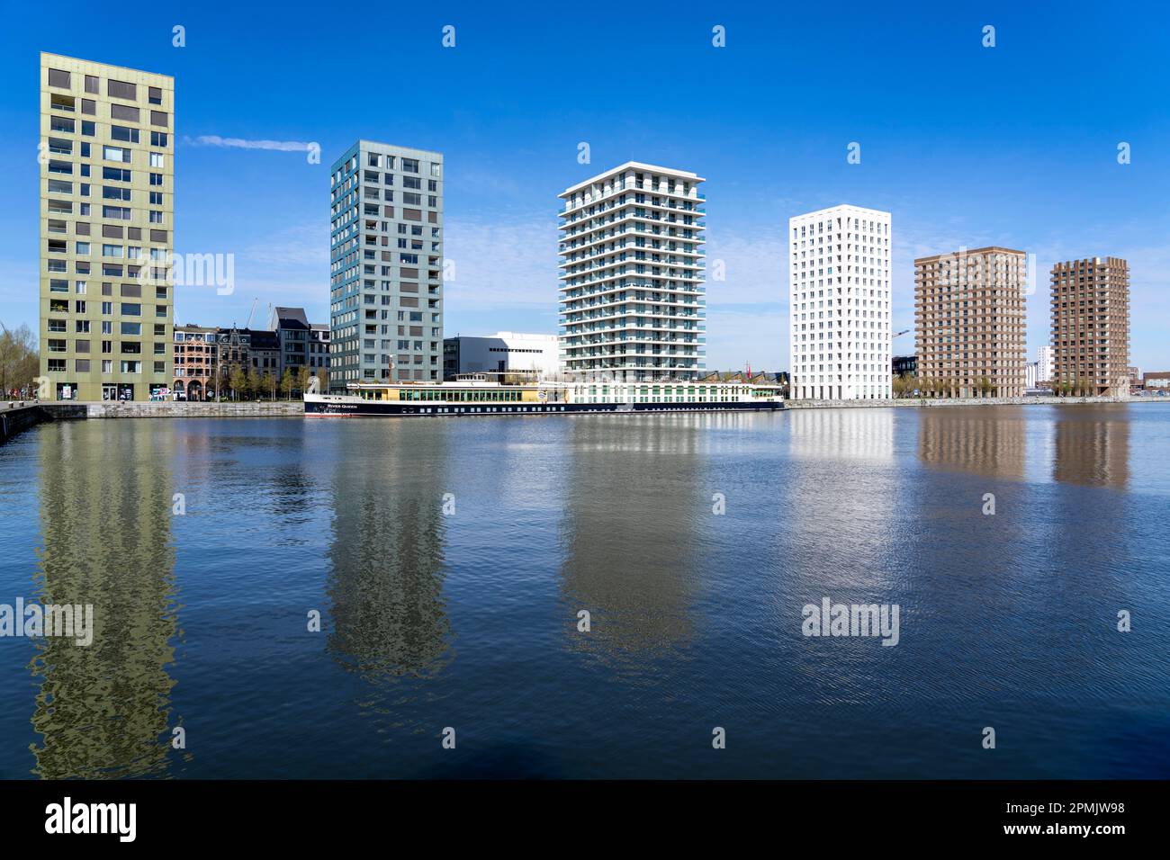 Kattendijkdok, harbour basin, high-rise residential buildings ...