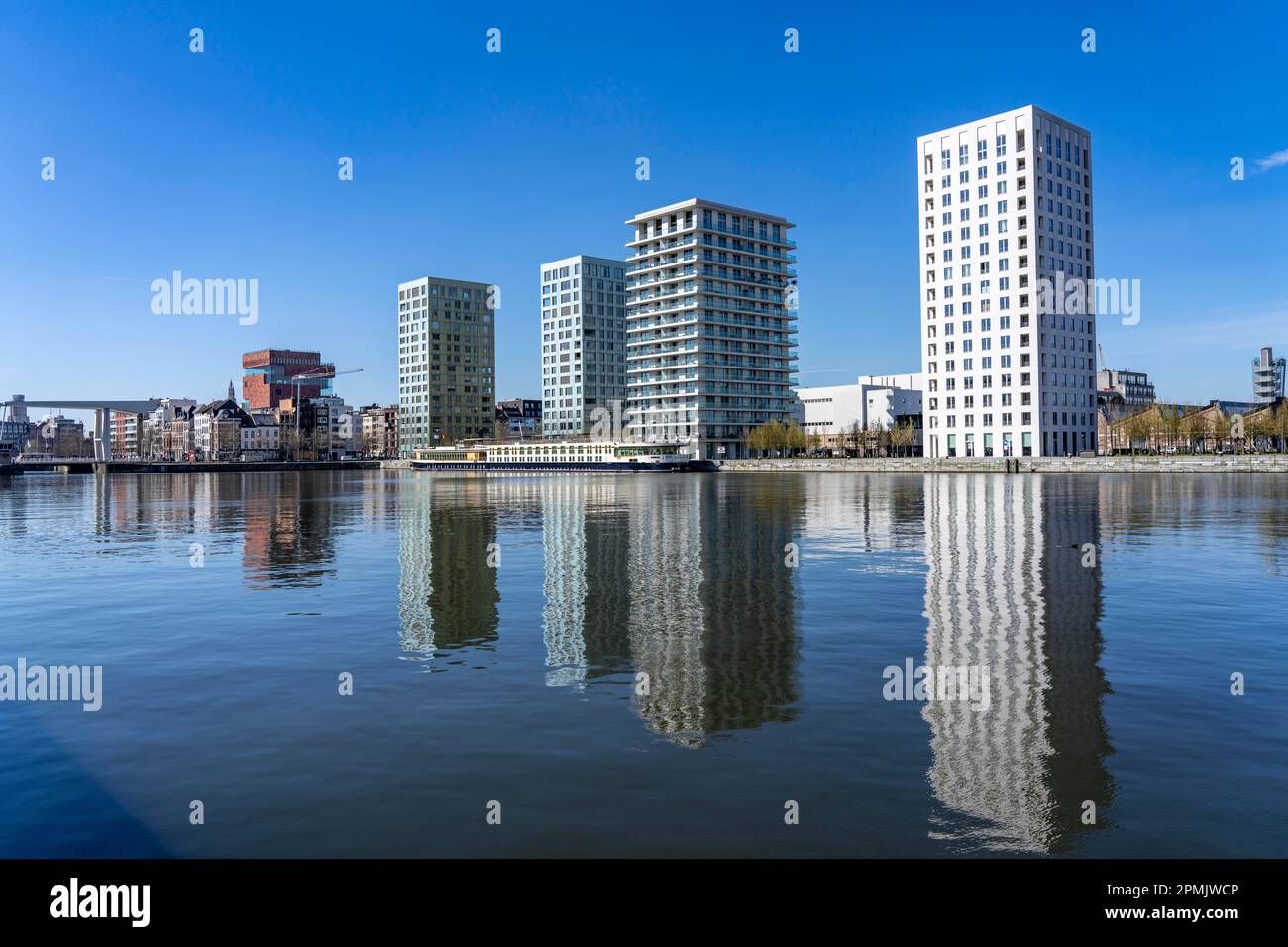 Kattendijkdok, harbour basin, high-rise residential buildings ...