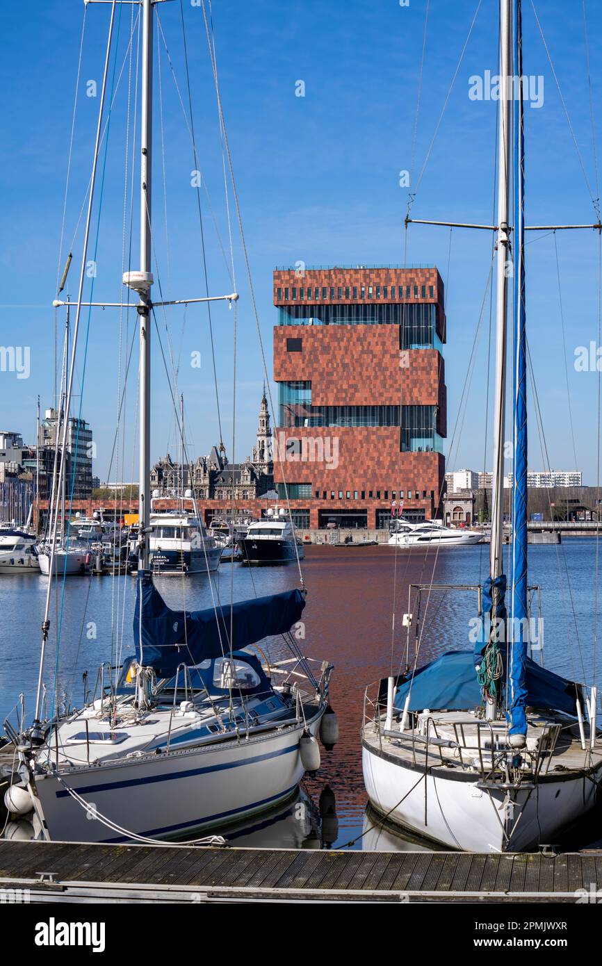 The MAS, Museum aan de Stroom, Museum am Strom, Willemdok, Jachthaven ...