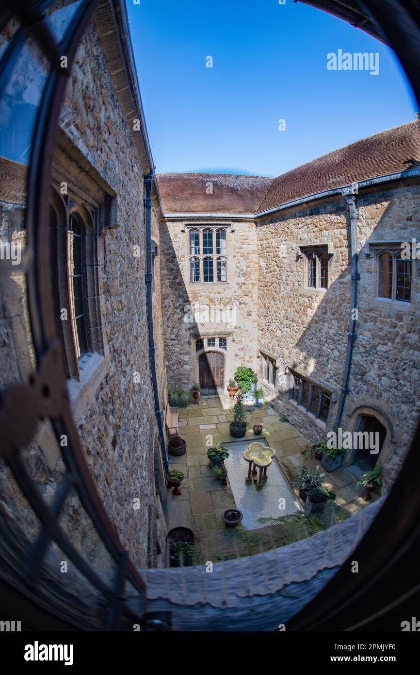 Courtyard, Leeds Castle, Leeds, Kent, England, UK Stock Photo - Alamy