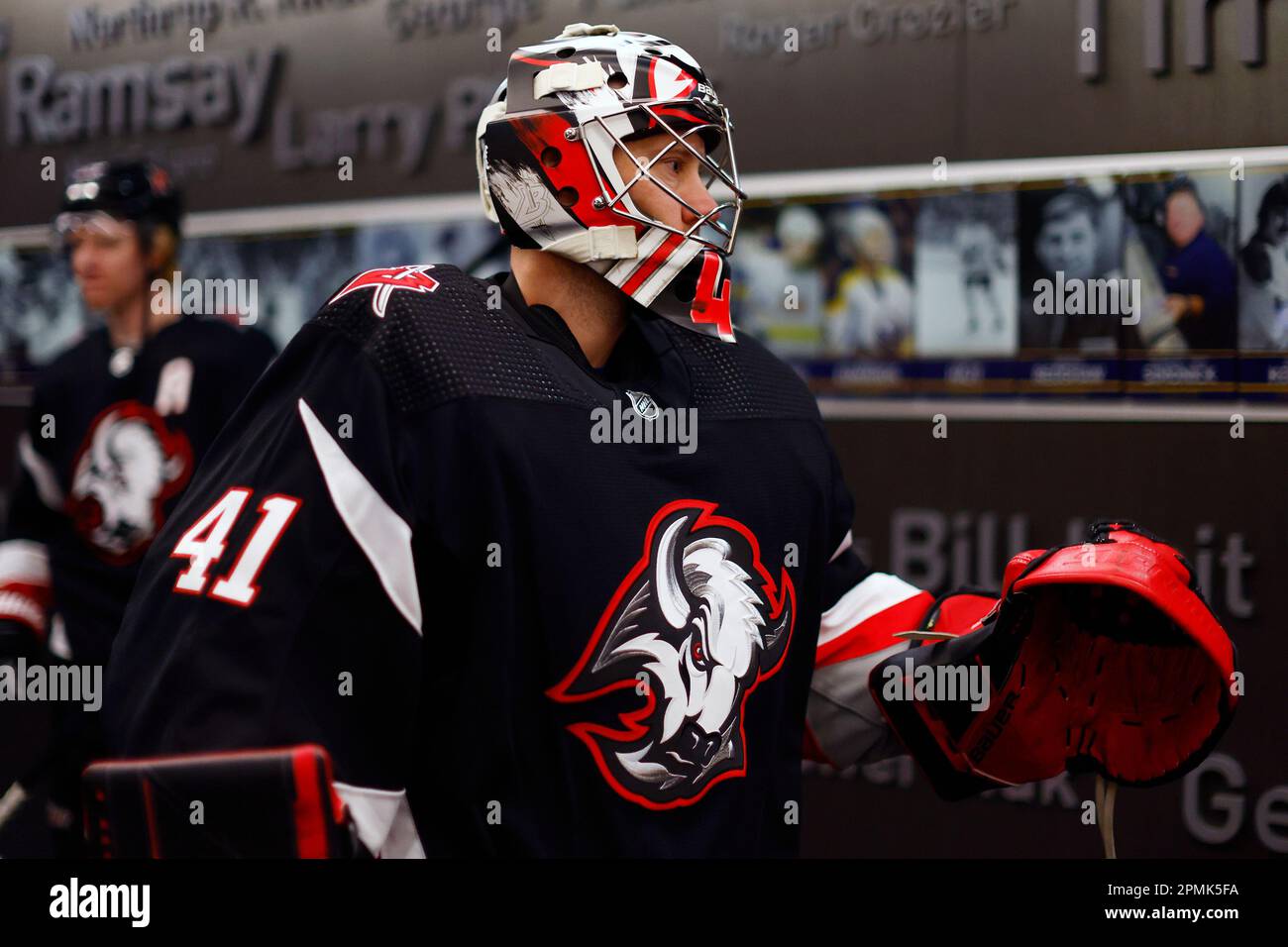 Buffalo Sabres goaltender Craig Anderson (41) walks to the ice prior ...