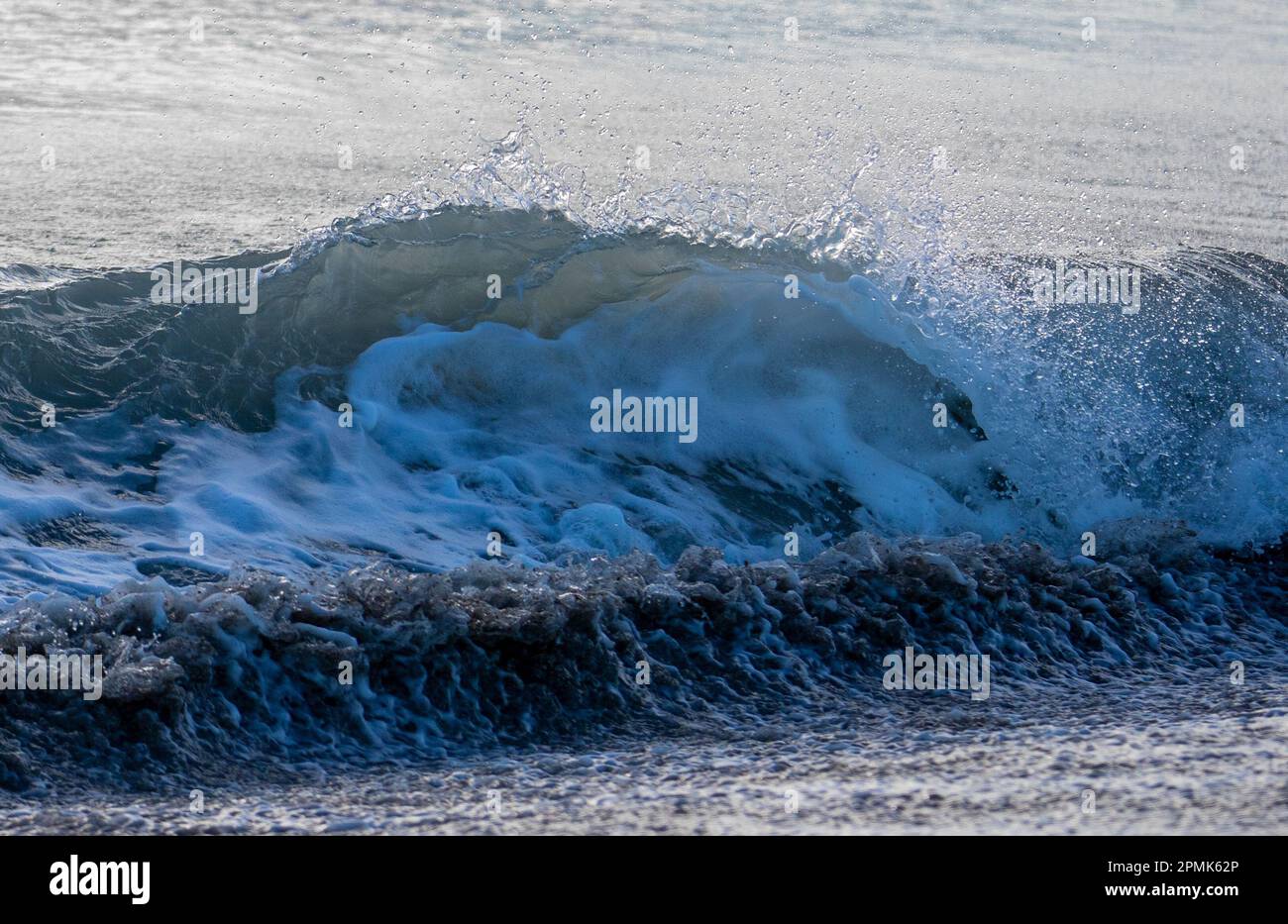 Sparkling sunlit surf hi-res stock photography and images - Alamy