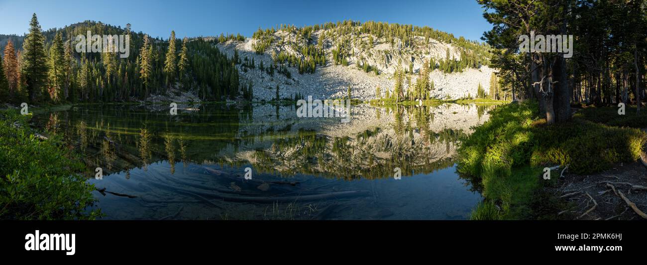Lassen national park cliff lake hi-res stock photography and images - Alamy