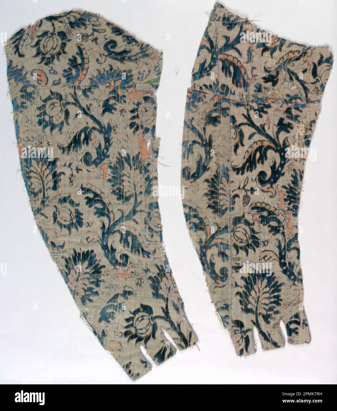 Metallic sleeve hi-res stock photography and images - Alamy