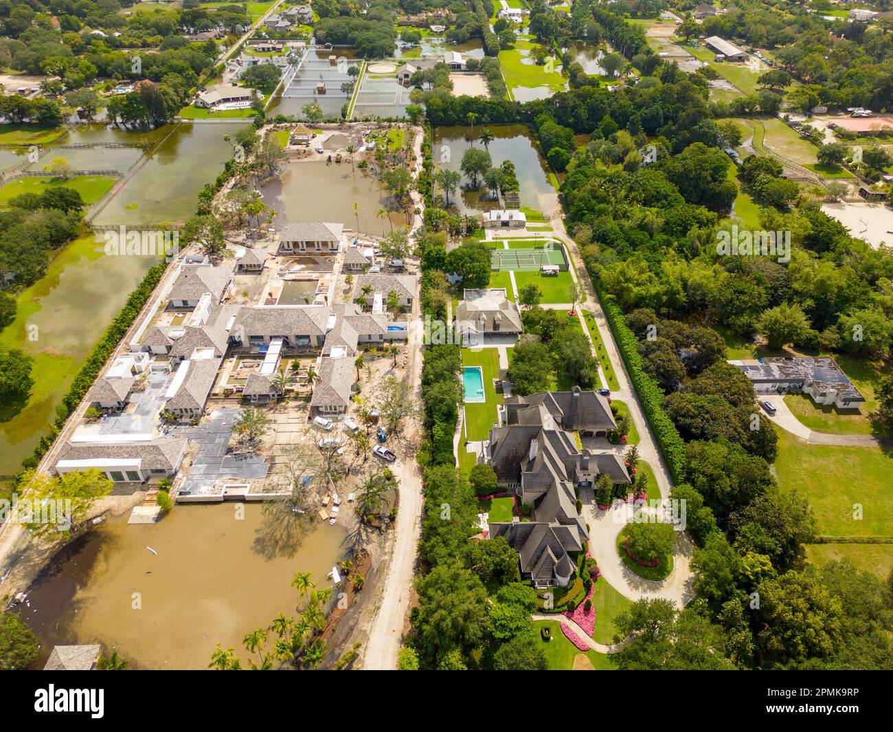 Heavy flooding in Davie and southwest Ranches neighborhoods after many ...
