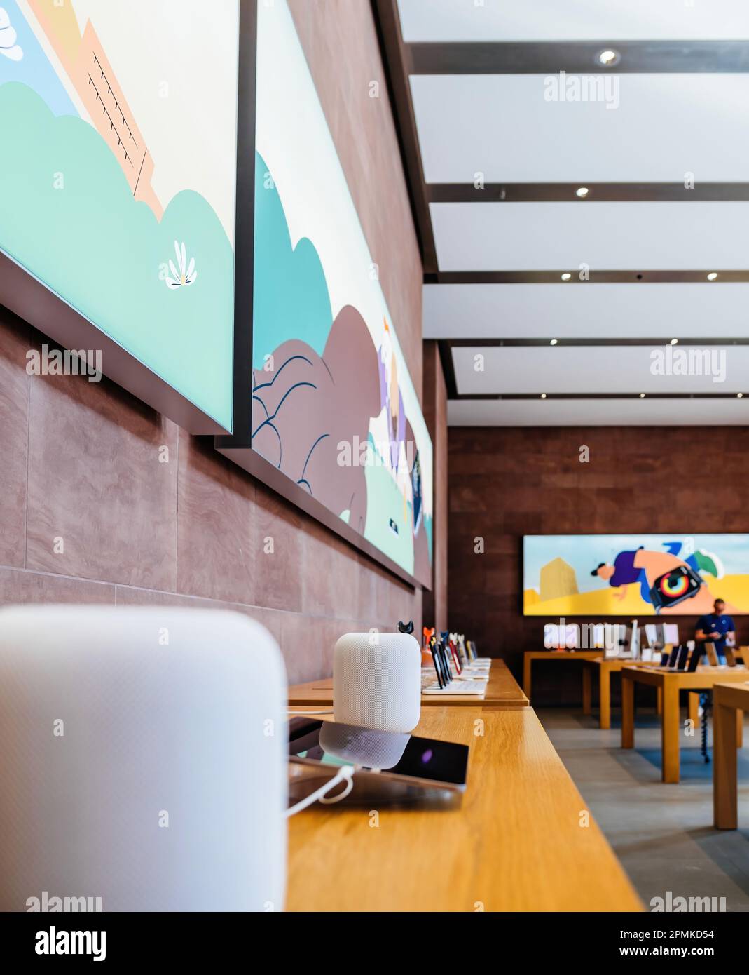 Paris, France - Mar 20, 2023: HomePod 2nd generation with breakthrough sound and intelligence in ...