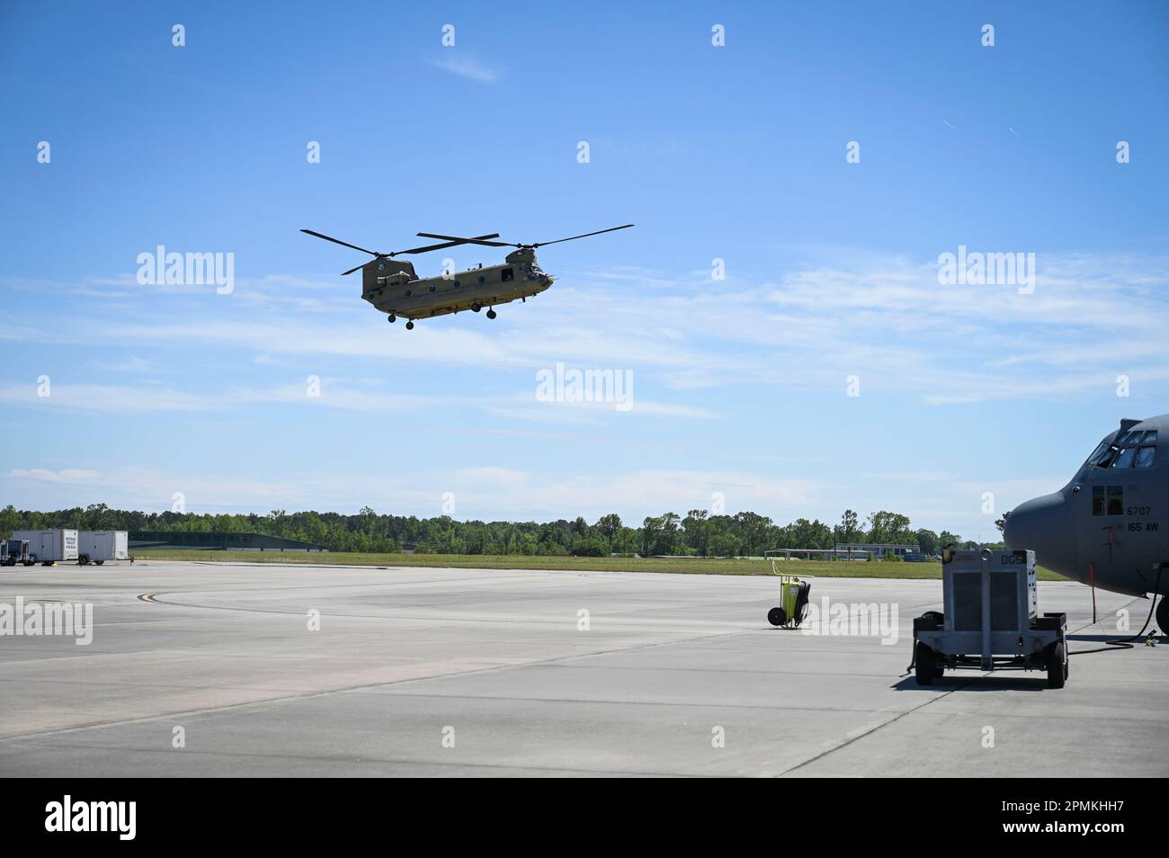 A Georgia Army National Guard CH-47 Chinook helicopter arrives at the ...