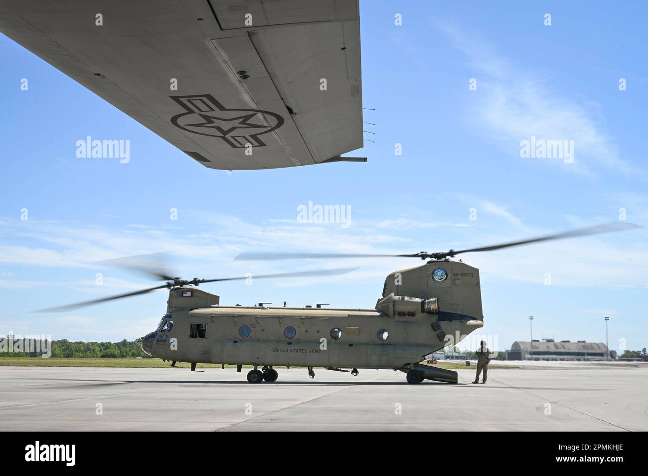 A Georgia Army National Guard CH-47 Chinook helicopter arrives at the ...