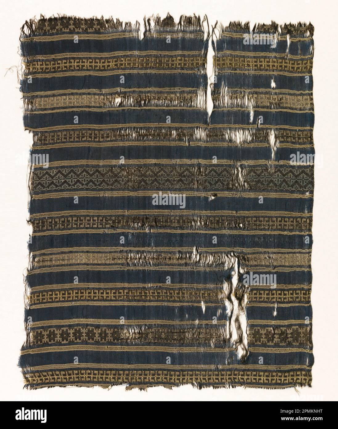 Textile (Egypt); silk; Warp x Weft: 39.2 x 30.5 cm (15 7/16 in. x 12 in ...