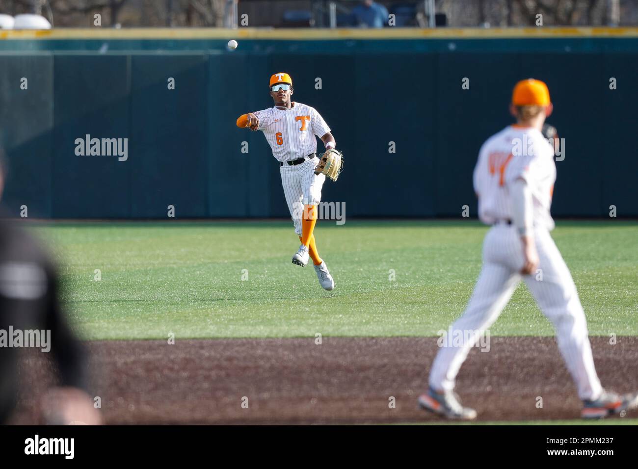 Tennessee Volunteers center fielder Kyle Booker (6) on defense during ...