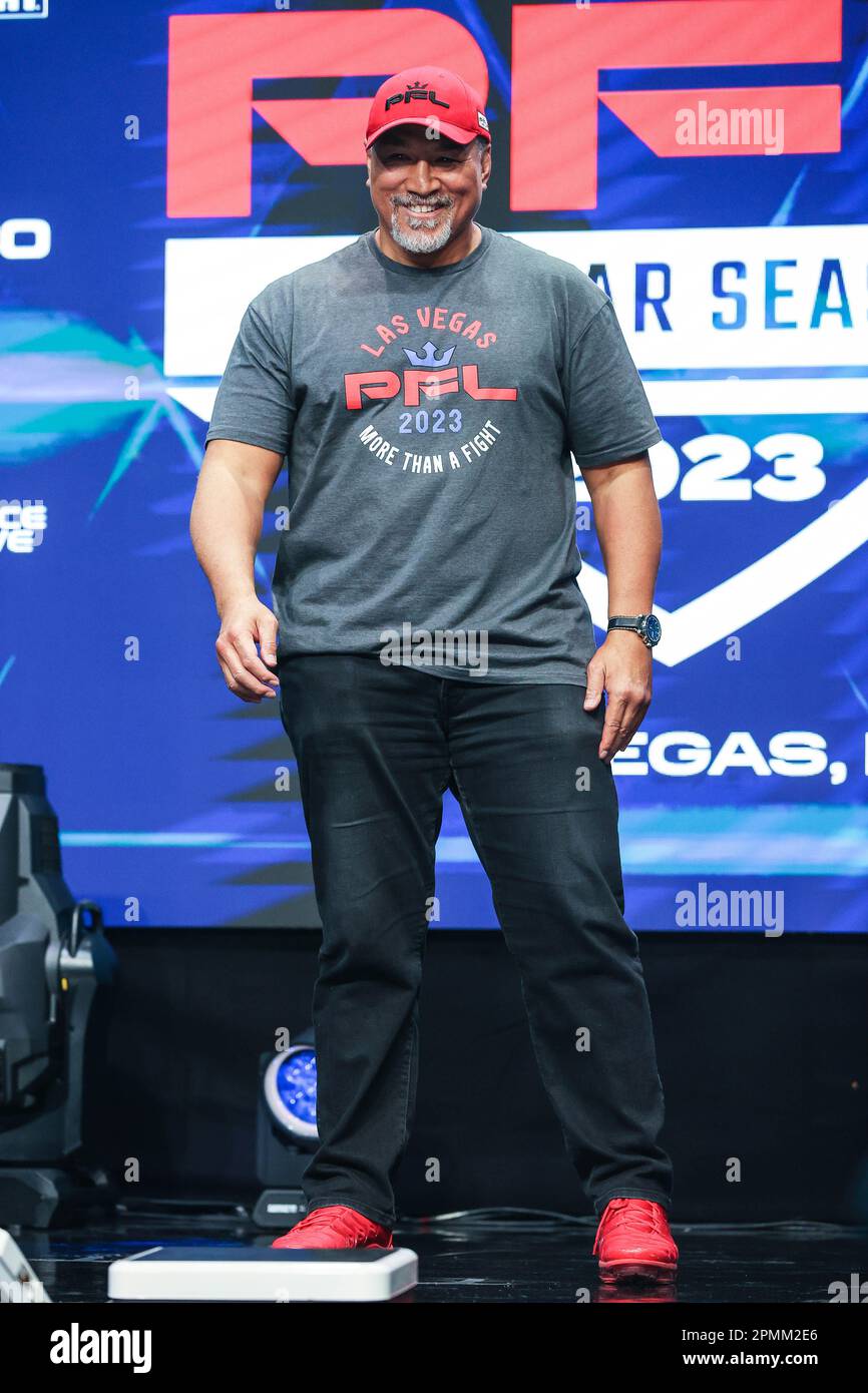 Stage operations hi-res stock photography and images - Alamy