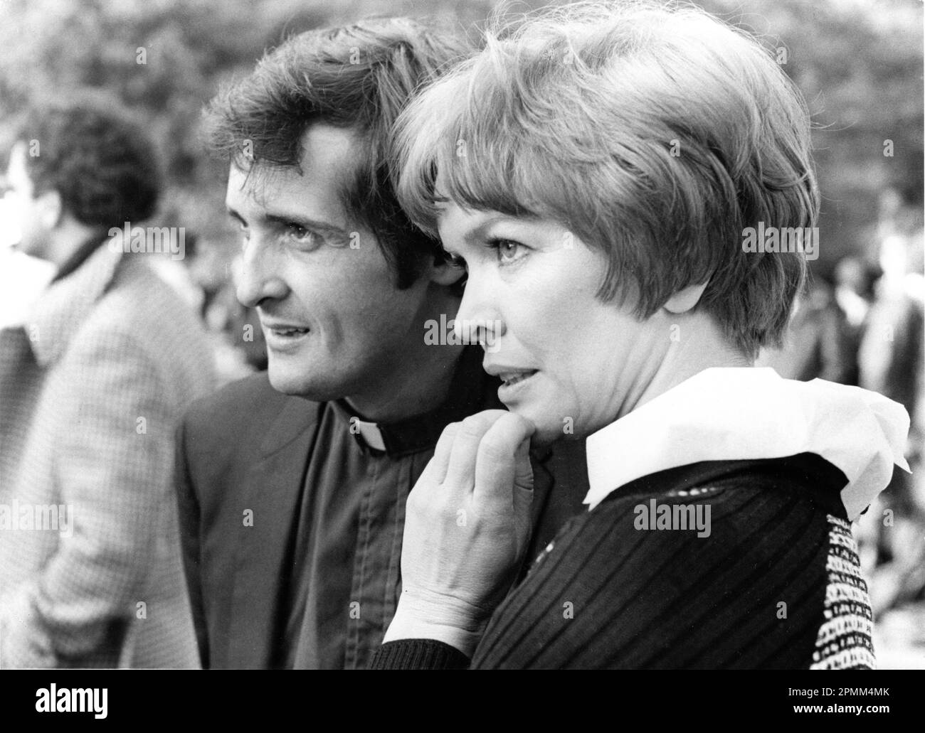 JASON MILLER and ELLEN BURSTYN on set location candid during filming of ...