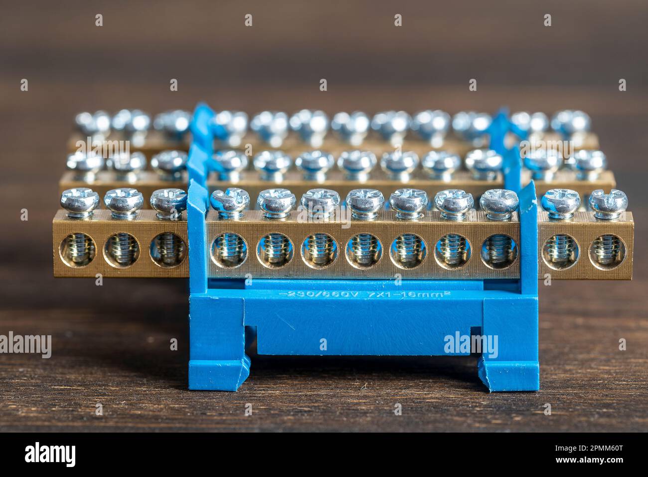 Bronze strip with fastening bolts for connecting neutral wires in the ...