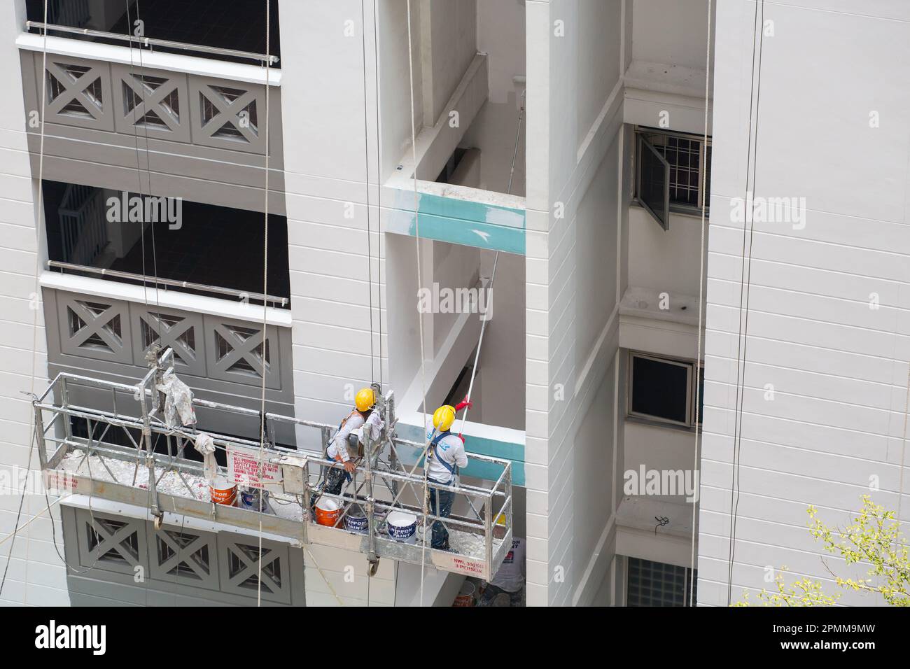 Exterior painting with lift hi-res stock photography and images - Alamy
