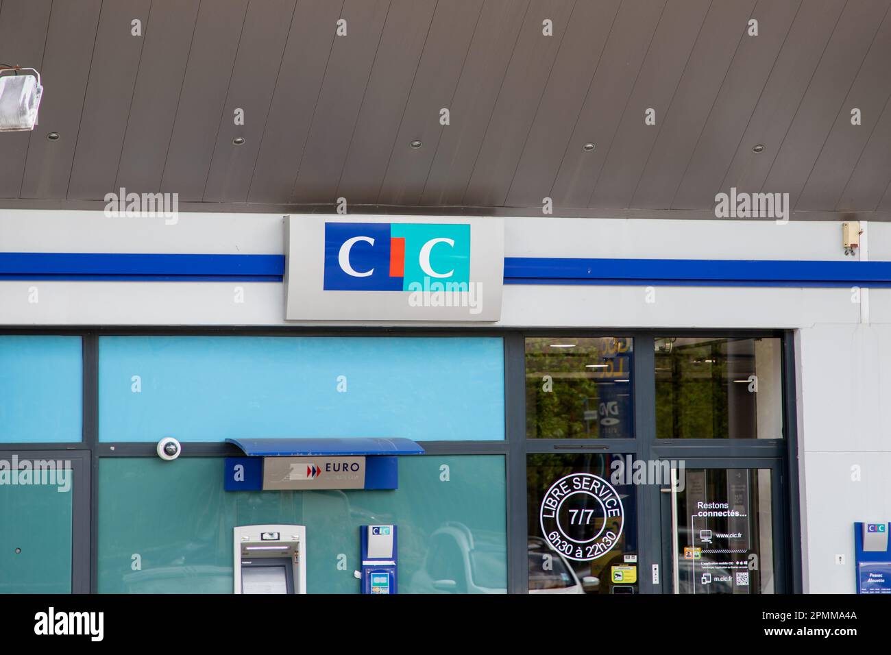 Bordeaux , Aquitaine France - 04 12 2023 : CIC logo brand and letters ...