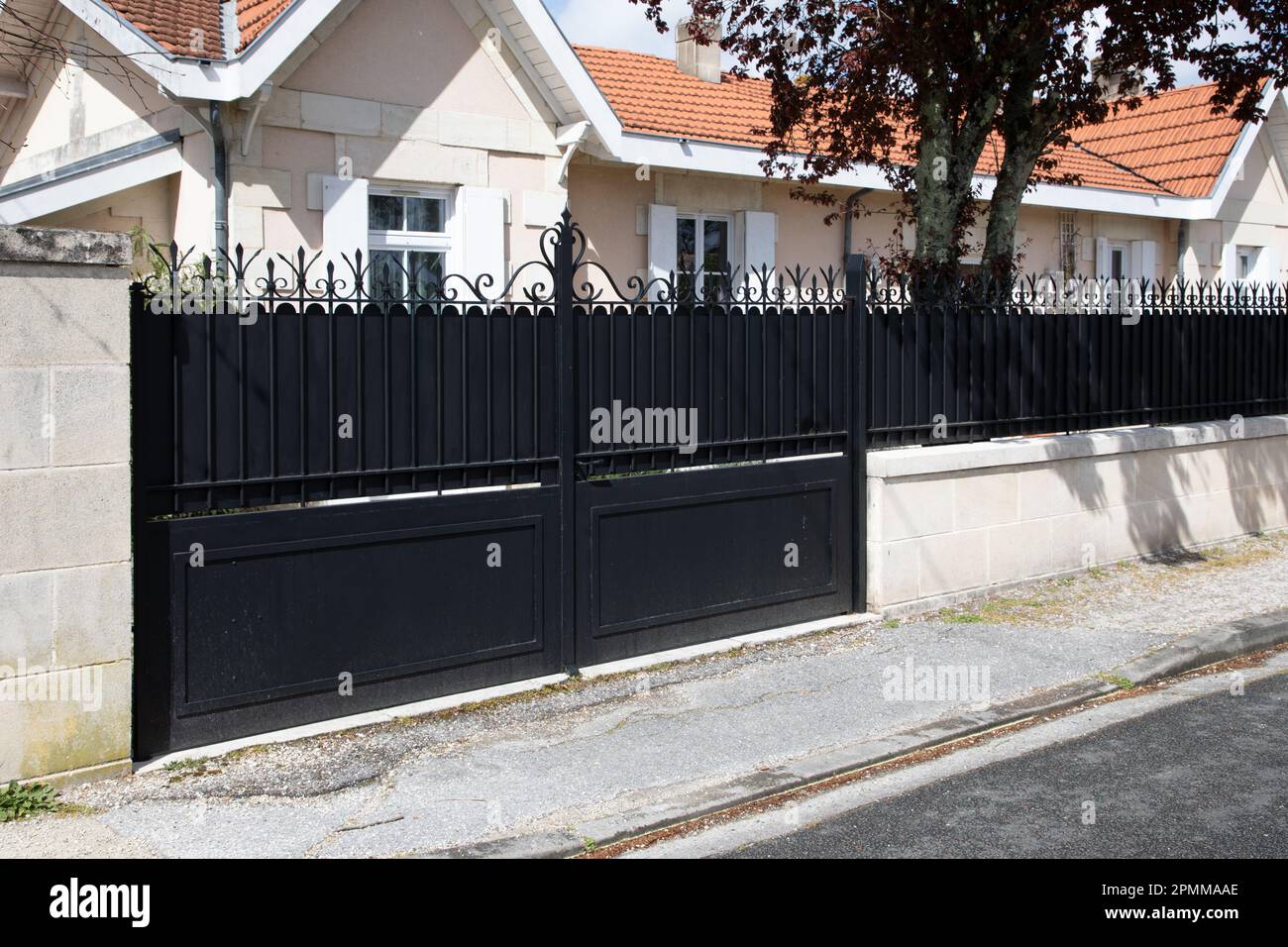 black steel classic retro design european metal gate of vintage style ...