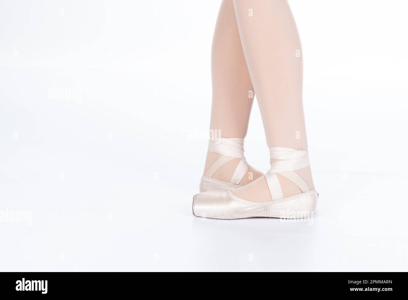 En Pointe CORRECT Fifth position closed with calves front on teachers ...